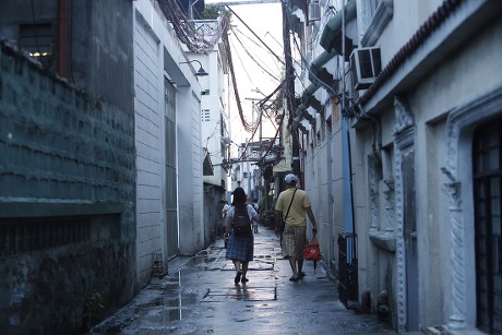 Filipinos Walk Down Alley Residential Units Editorial Stock Photo ...