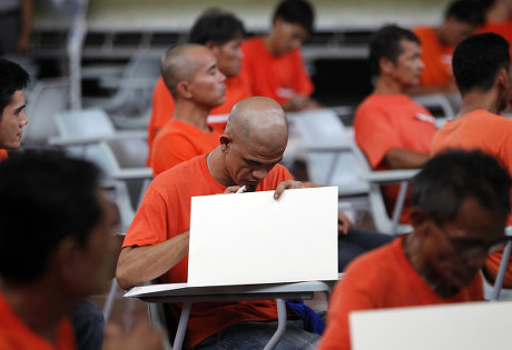 FILIPINO INMATE ACCOMPLISHES HIS BALLOT NATIONAL Editorial Stock Photo ...