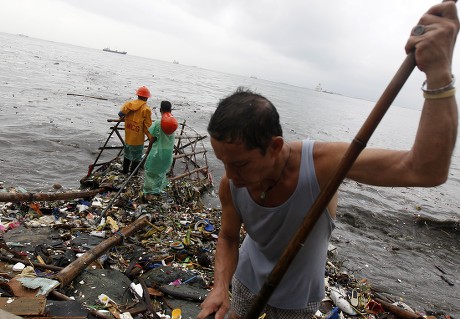 Filipino Government Workers Collect Trash Manila Editorial Stock Photo ...