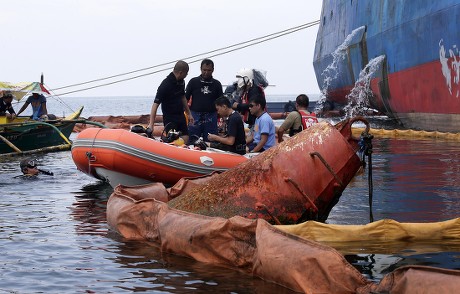 Filipino Divers Prepare Descend Front Oil Editorial Stock Photo - Stock ...