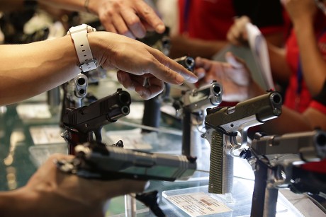 Filipinos View Pistols Display 2013 Defense Editorial Stock Photo ...