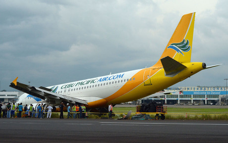 Filipino Airport Crew Examine Cebu Pacific Editorial Stock Photo ...