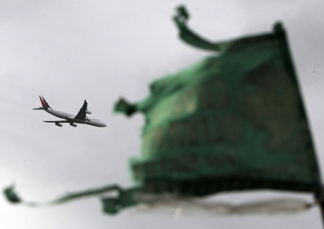 Philippine Airlines Pal Airplane Flies Over Editorial Stock Photo ...