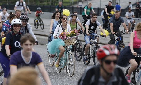 Moscovites Ride Their Bicycles During Moscow Editorial Stock Photo ...