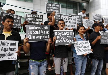 Filipinos Display Placcards Protest Over Territorial Editorial Stock ...