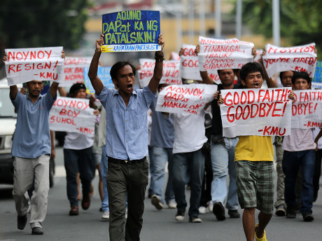Filipino Protesters Hold Placards They March Editorial Stock Photo ...