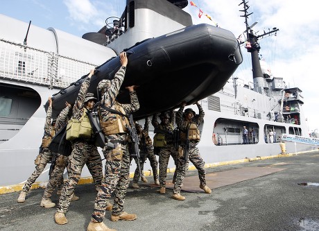 Filipino Navy Seals Lift Rubber Dinghy Editorial Stock Photo - Stock ...