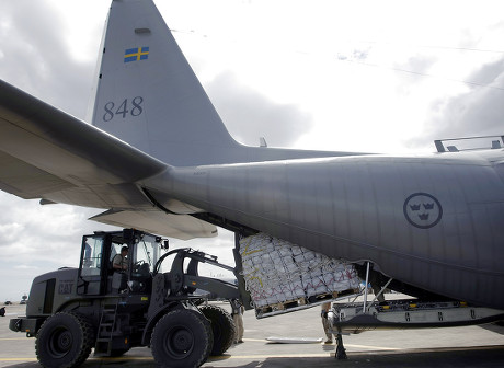 Us Troops Unload Piles Tarpaulins Tents Editorial Stock Photo - Stock ...