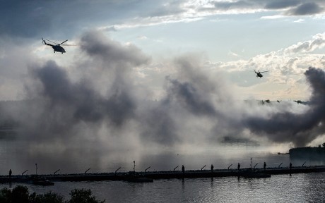 Russian Servicemen Build Pontoon Bridge International Editorial Stock ...