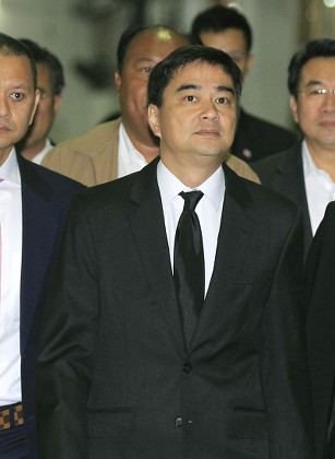 Thailand Politics - Dec 2013 Stock Pictures, Editorial Images and Stock ...