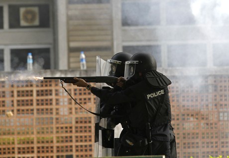 250 Japanese riot police Stock Pictures, Editorial Images and Stock ...