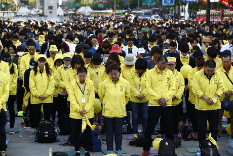 Relatives Sewol Ferry Sinking Victims Supporters Editorial Stock Photo ...