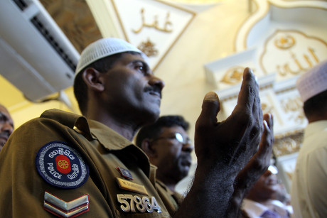 Sri Lankan Policeman Islands Muslim Community Editorial Stock Photo ...