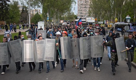 Prorussian Protesters March Towards Proukrainian Supporters Editorial ...