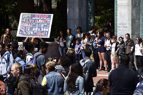 Protestors Block Entrance Sather Gate Prominent Editorial Stock Photo ...
