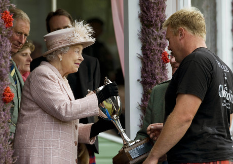 Britains Queen Elizabeth Ii Presents Trophies Editorial Stock Photo ...
