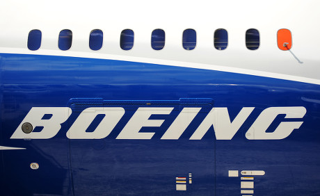 Boeing Branding On 787 Commercial Aircraft Editorial Stock Photo ...
