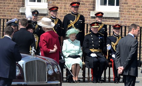 Members 14th Regiment Royal Artillery Visit Editorial Stock Photo ...