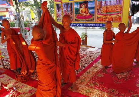 Cambodia Visaka Bochea Buddha Birthday - May 2014 Stock Pictures ...