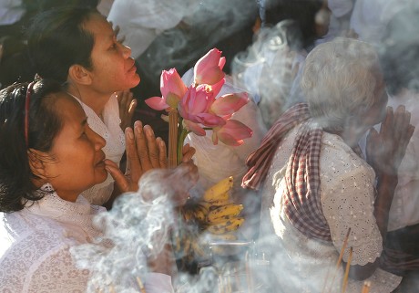 Cambodia Visaka Bochea Buddha Birthday - May 2014 Stock Pictures ...
