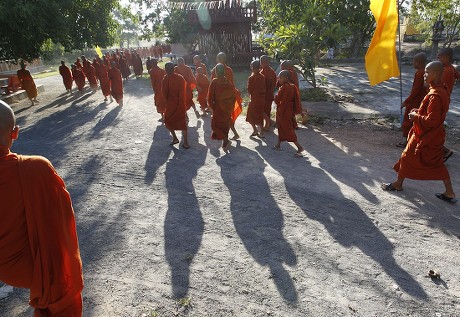 Cambodia Visaka Bochea Buddha Birthday - May 2014 Stock Pictures ...