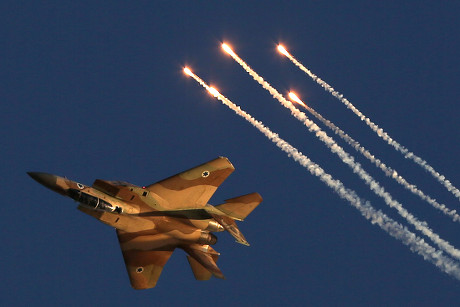 F15i Raam Jet Demonstrates Flight Maneuvering Editorial Stock Photo ...
