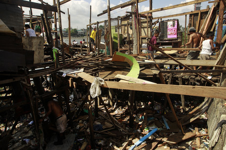 Filipino Resident Living Creek Tear Down Editorial Stock Photo - Stock ...