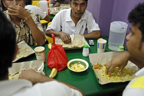 Four Bangladeshi Migrant Workers Eating Their Editorial Stock Photo ...