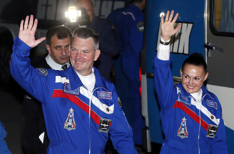 Russian Cosmonauts Alexander Samokutyaev L Elena Editorial Stock Photo ...