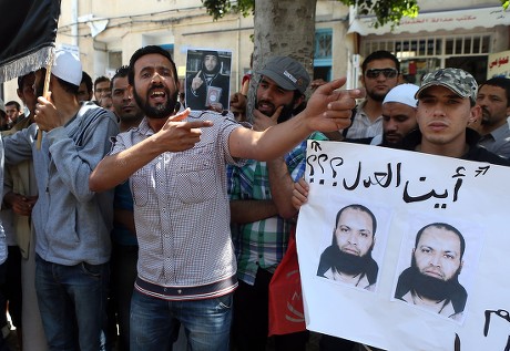 Tunisian Salafist Muslim Men Shout Slogans Editorial Stock Photo ...