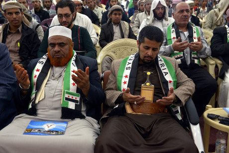 Member Yemens Salafi Movement Wearing Syrian Editorial Stock Photo ...