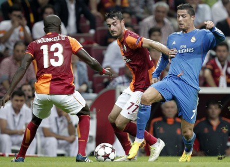 Real Madrids Cristiano Ronaldo R Fights Editorial Stock Photo - Stock ...