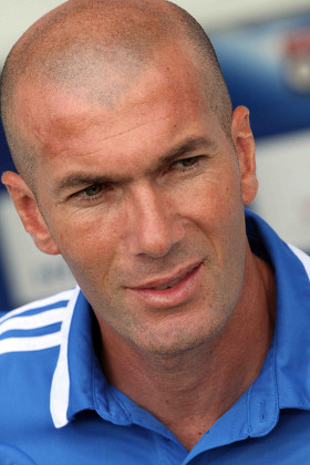 Zinedine Zidane Real Madrid On Bench Editorial Stock Photo - Stock ...