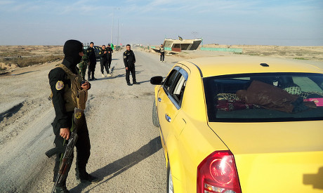 Iraqi Soldiers Stand Guard Checkpoint Near Editorial Stock Photo ...