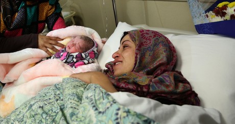 Palestinian Mother Samira Nimr R Holds Editorial Stock Photo - Stock ...