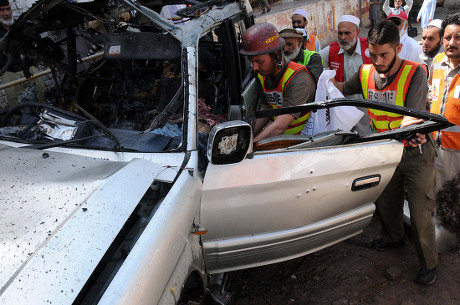 Medical Worker Applies Bandages Body Victim Editorial Stock Photo ...