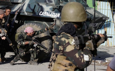 Filipino Army Soldiers Assault Behind Armoured Editorial Stock Photo ...