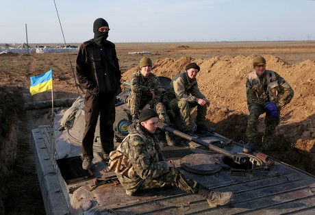 Ukrainian Soldiers Take Position Near Border Editorial Stock Photo ...