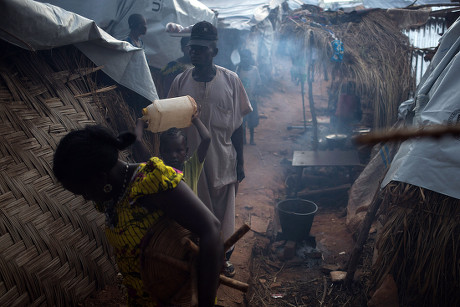 Car Conflict Bambari Refugees - Jul 2014 Stock Pictures, Editorial ...