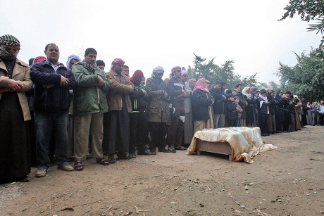 Iraqi Sunni Men Carry Coffin Victim Editorial Stock Photo - Stock Image ...