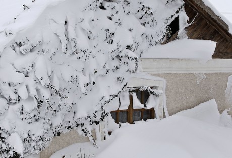 Romania Weather Heavy Winter - Jan 2014 Stock Pictures, Editorial ...