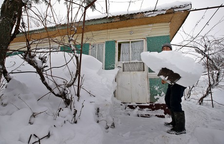 Romania Weather Heavy Winter - Jan 2014 Stock Pictures, Editorial ...