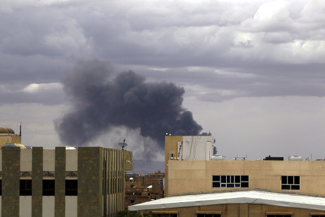 Black Pall Smoke Rises Above Neighborhood Editorial Stock Photo - Stock ...