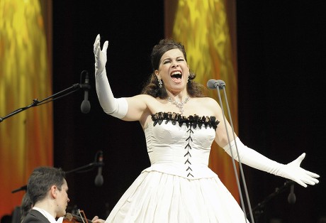 Russian Opera Singer Natalia Ushakova Performs Editorial Stock Photo ...