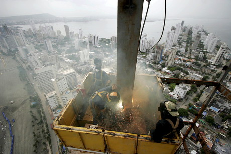 Workers Solder Metal Beams On Escollera Editorial Stock Photo - Stock ...