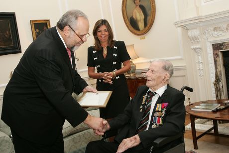 Harry Patch Receiving Medal Knight Order Editorial Stock Photo - Stock ...