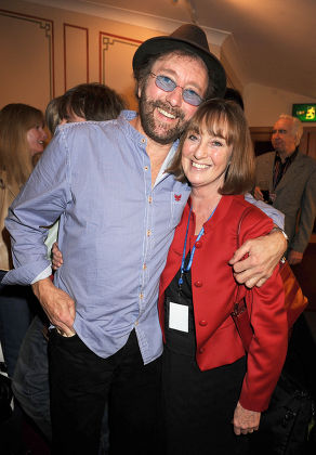 Chas Dave David Peacock Wife Sue Redaktionelles Stockfoto – Stockbild ...