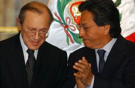 Peruvian President Alejandro Toledo Holds Copy Editorial Stock Photo ...
