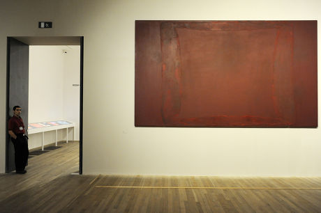 Mark Rothko's Seagram murals exhibition at the Tate Modern, London ...