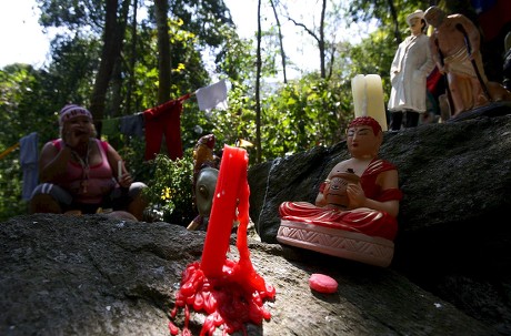 Santeria Practicer Seen During Ceremony Sorte Editorial Stock Photo ...